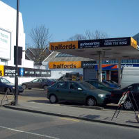 Halfords Autocentre, London | Garage Services - Yell