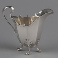 Edward Reis Silverware, Newbury | Antique Dealers - Yell