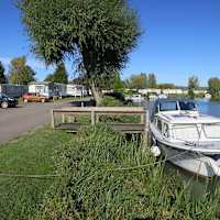 Bablock Hythe Caravan Park, Witney | Caravan Parks - Yell