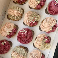 Piped Cakes | Cake Makers & Decorations - Yell