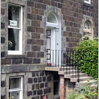 M.J Dougall, Stirling | Bed & Breakfast - Yell