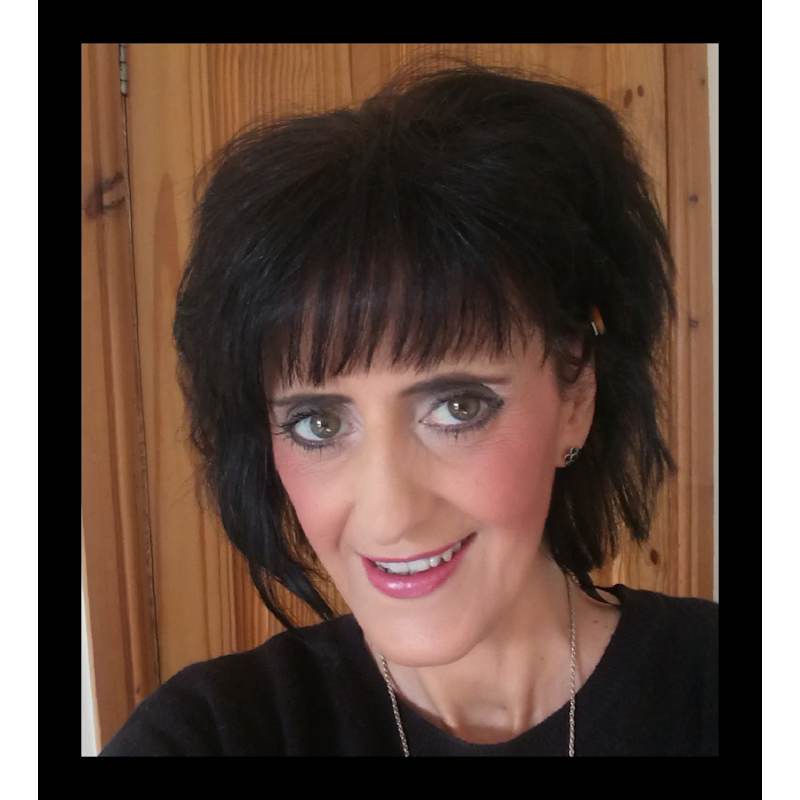 April Mills's Instagram, Twitter & Facebook on IDCrawl