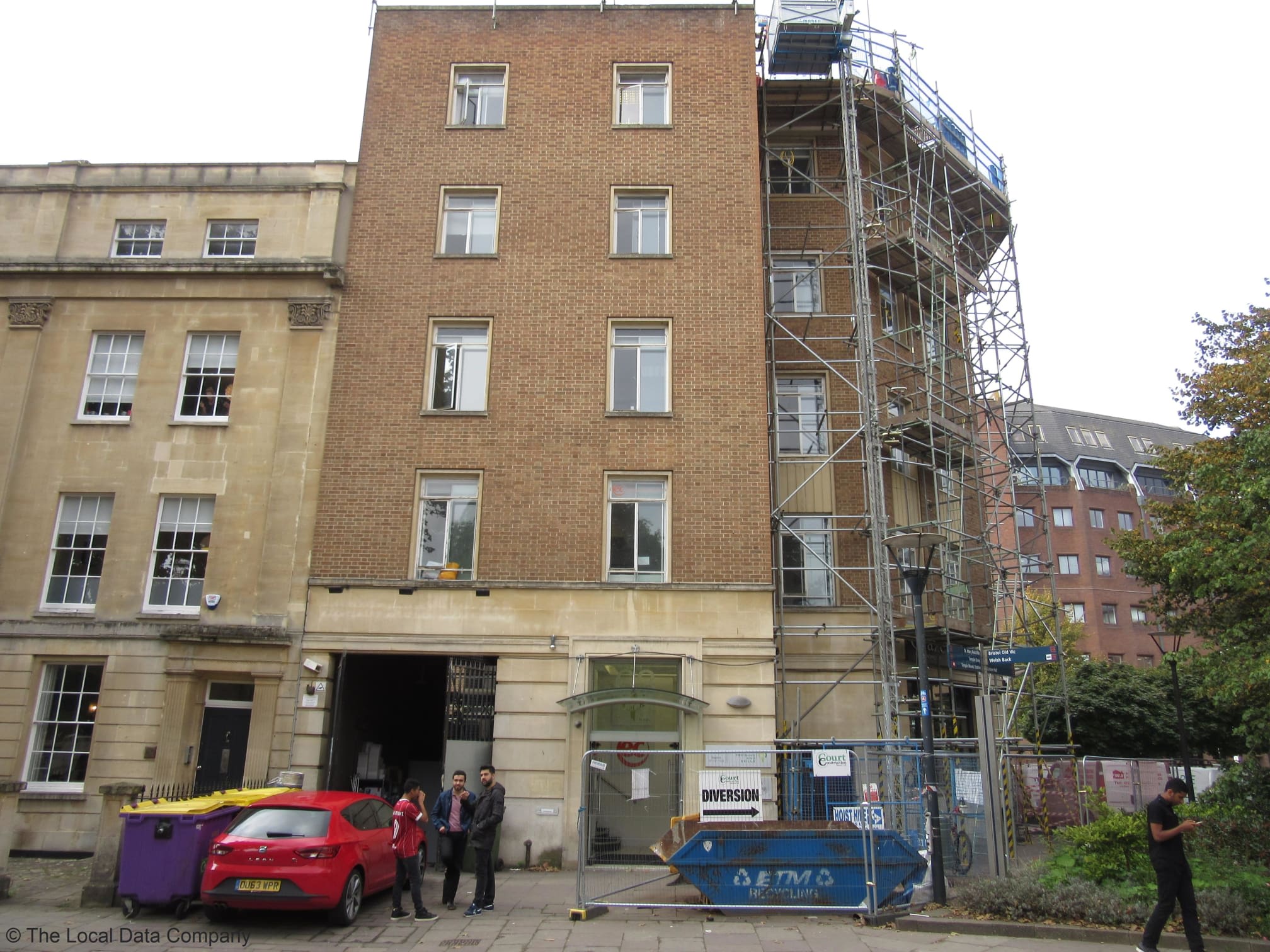 E F Language Schools | Custom House Queen Square, Bristol BS1 4JQ